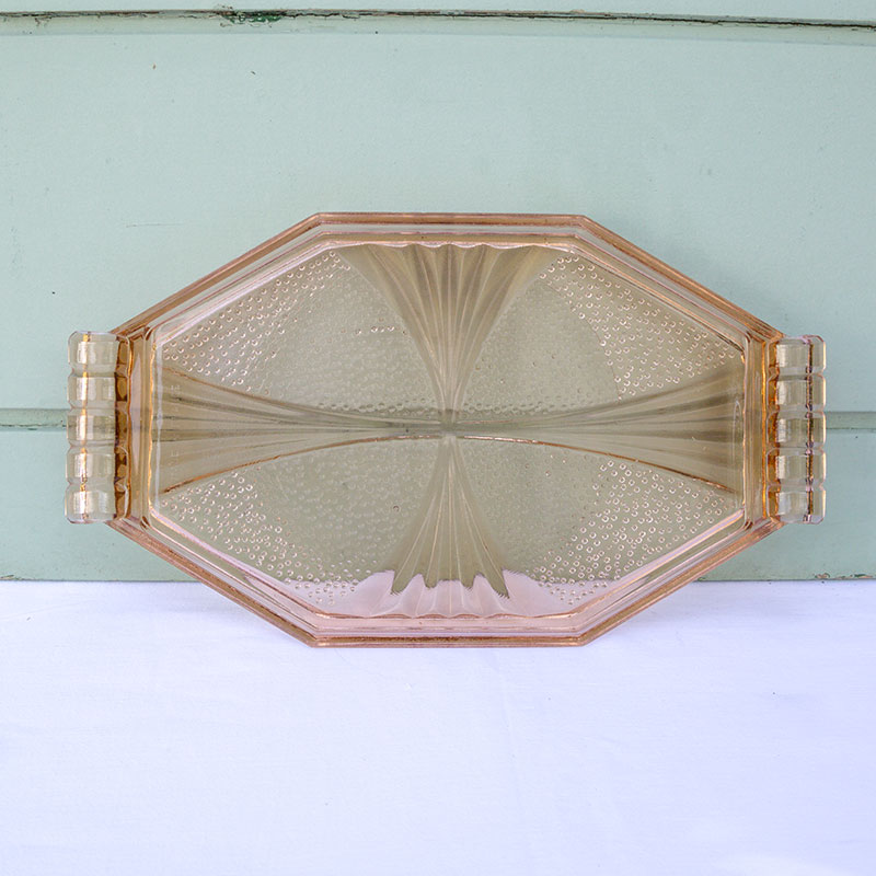 plateau rose en verre plein années 30